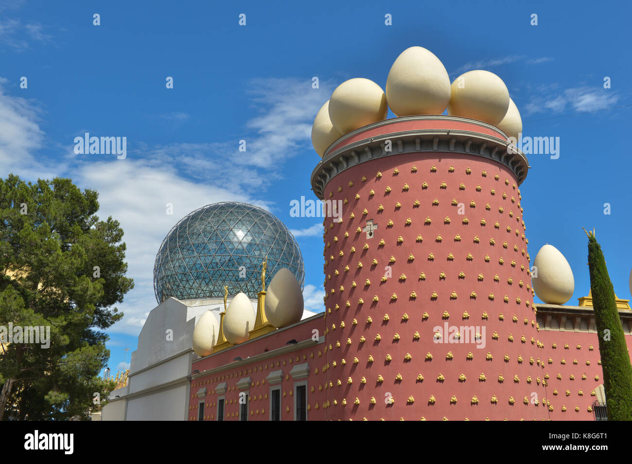 Salvador dali museum spain hi-res stock photography and images - Alamy