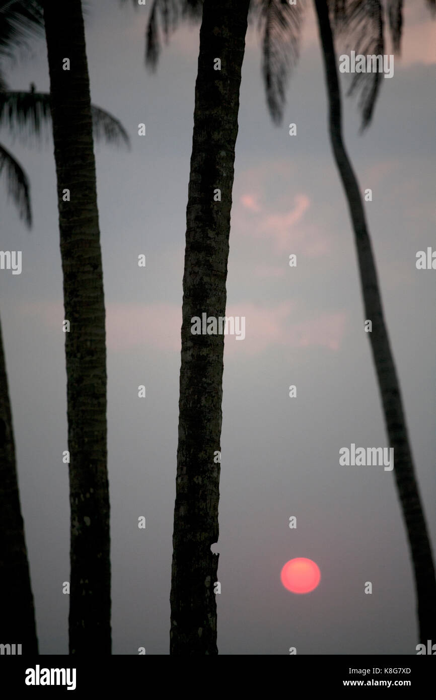 sunset wadduwa western province sri lanka Stock Photo - Alamy
