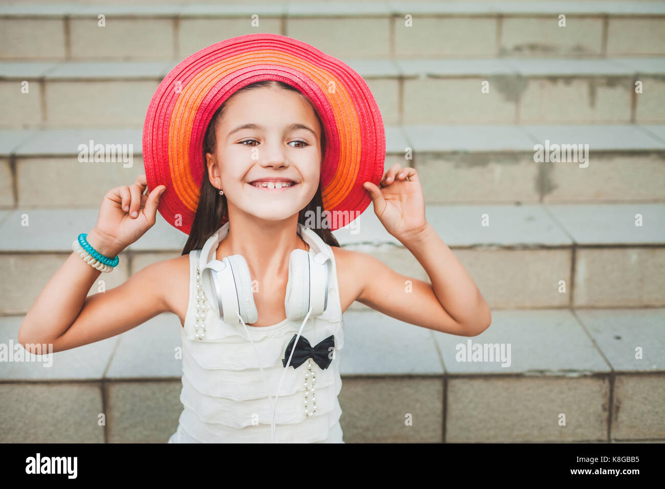 pretty girl in red hat Stock Photo - Alamy