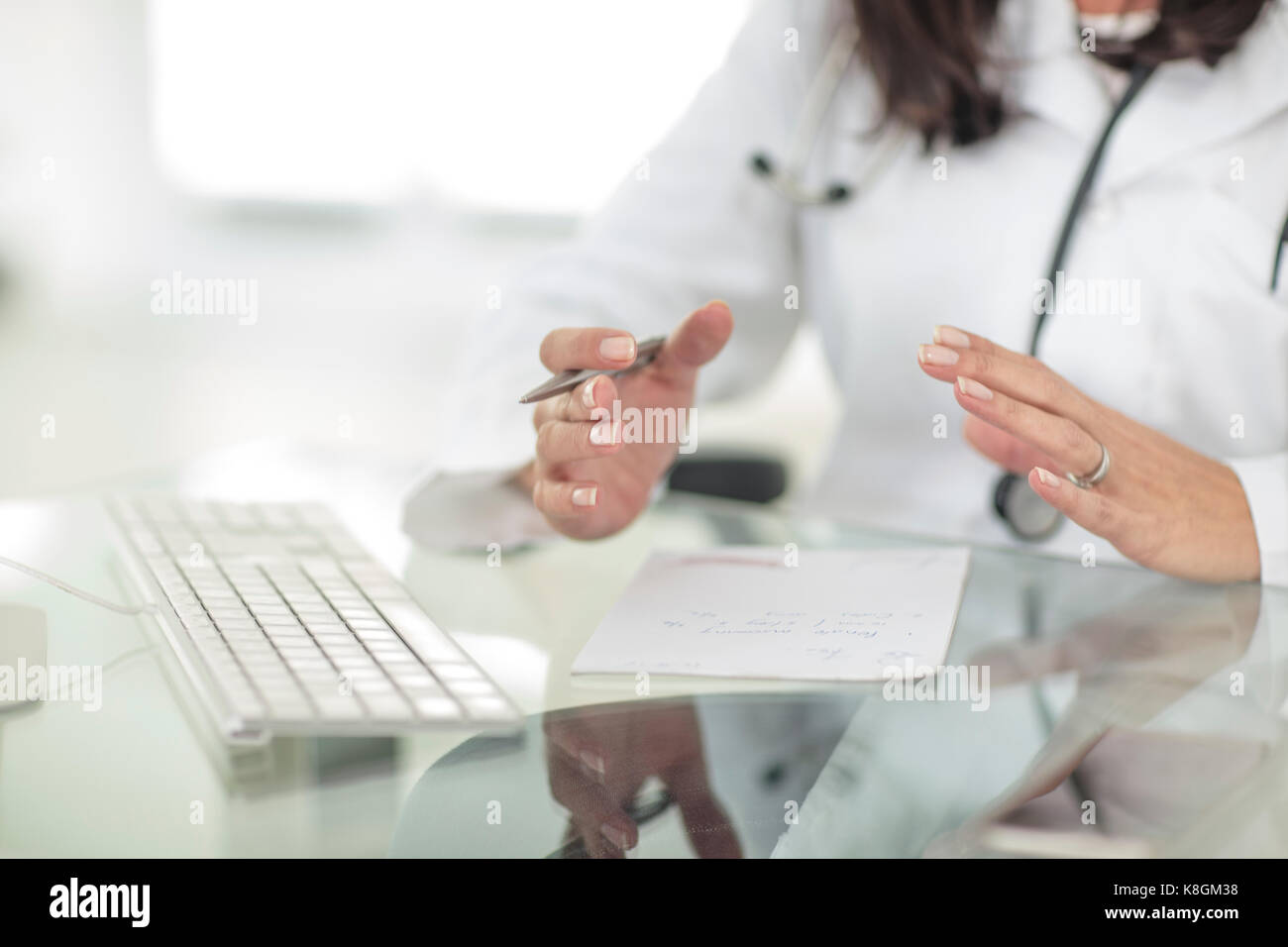 Diagnosing hi-res stock photography and images - Alamy