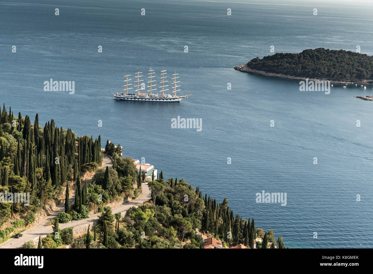 Elevated view of sailing ship hi-res stock photography and images - Alamy