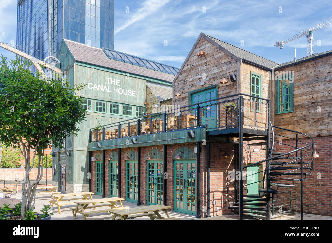 The Canal House canal side pub in Gas Street Basin, Birmingham Stock ...