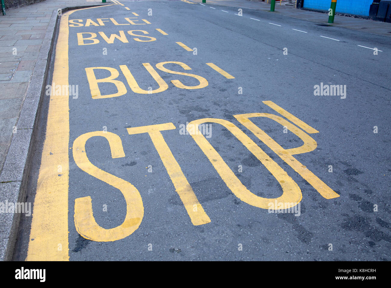 Bus Stop Sign in English and Welsh Languages Stock Photo - Alamy