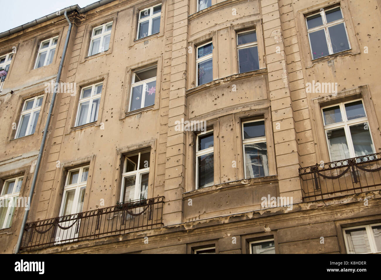 Bullet holes building hi-res stock photography and images - Alamy