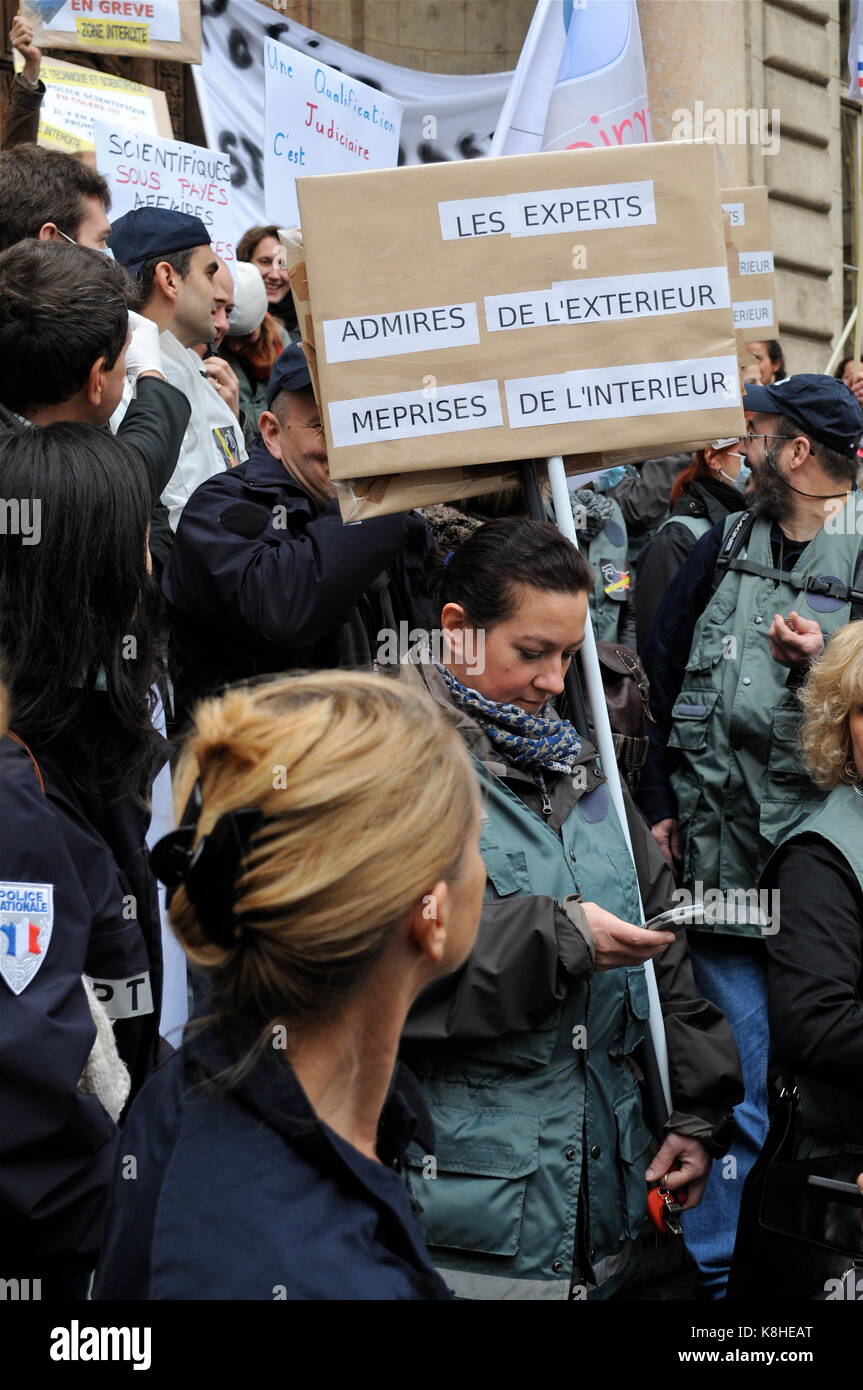 Forensic police officers demonstrate in Lyon, France Stock Photo - Alamy