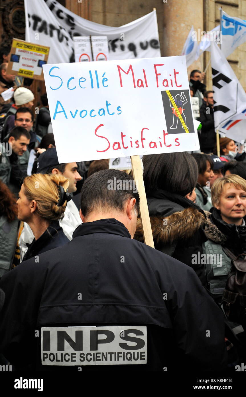 Forensic police officers demonstrate in Lyon, France Stock Photo - Alamy