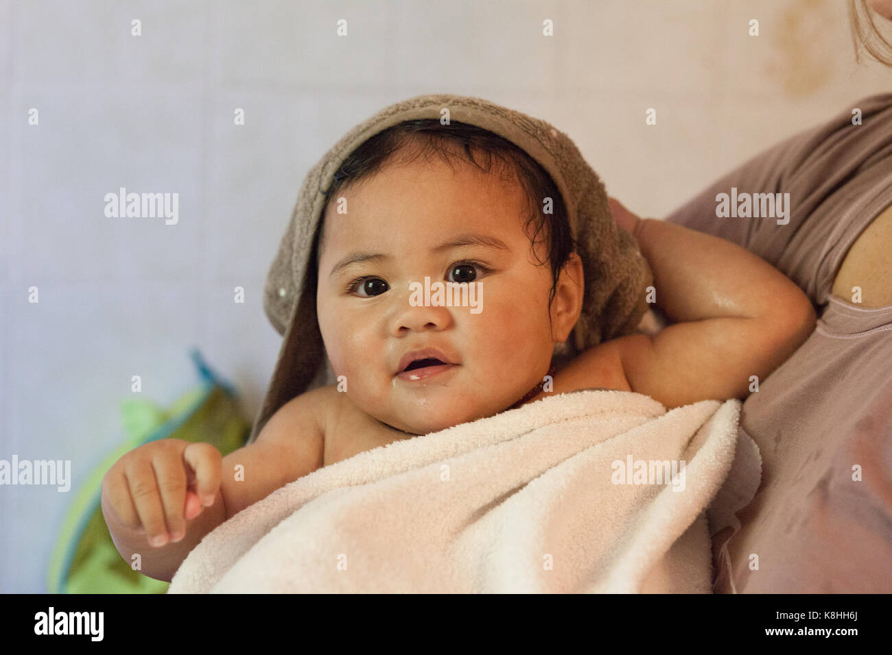 Baby body wash hi-res stock photography and images - Alamy