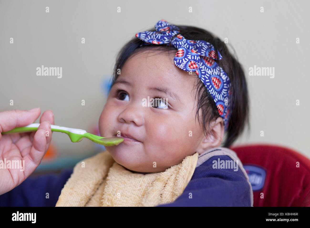 Baby mom food spoon hi-res stock photography and images - Alamy