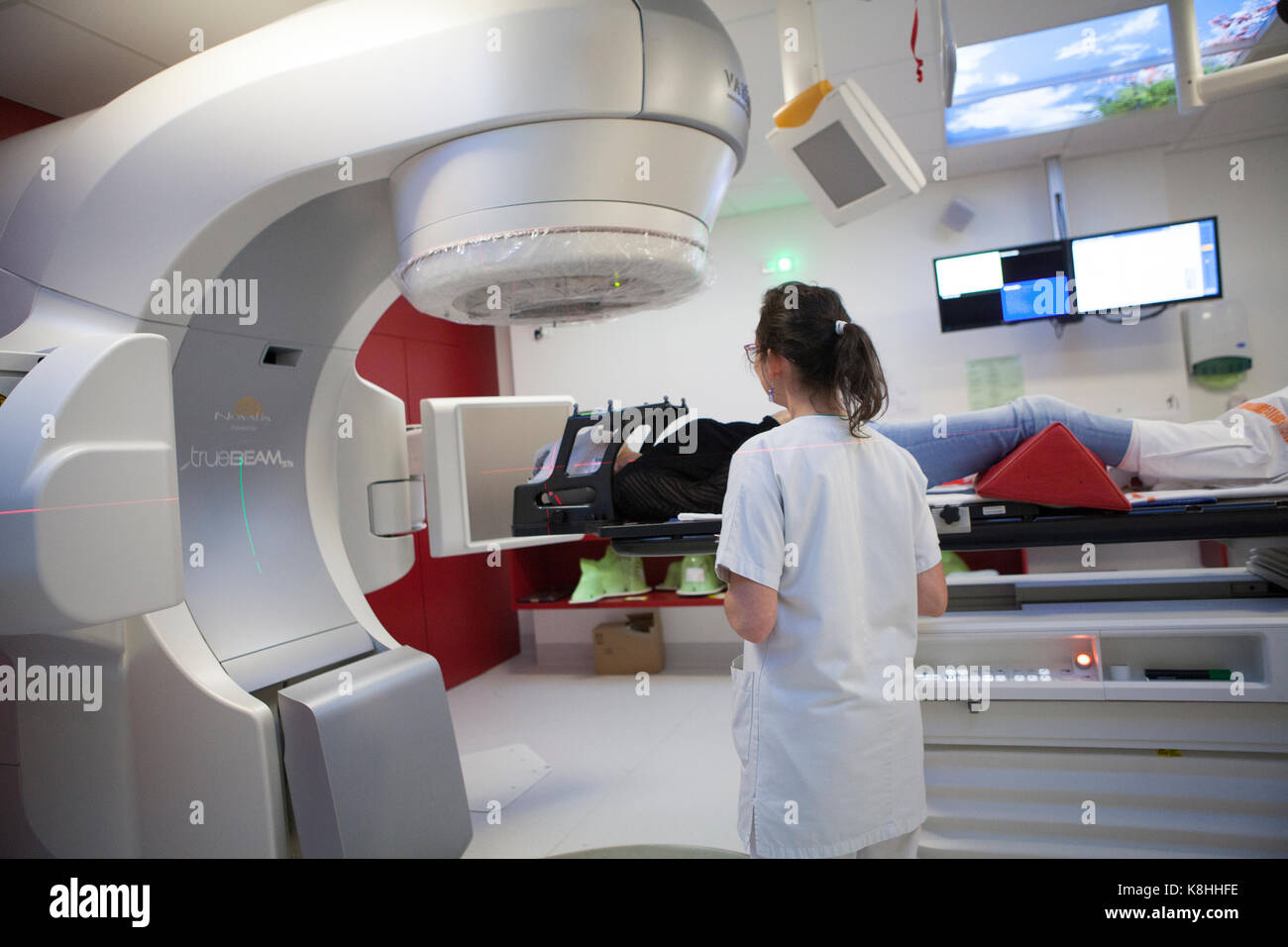Intensity modulated radiation therapy hi-res stock photography and ...