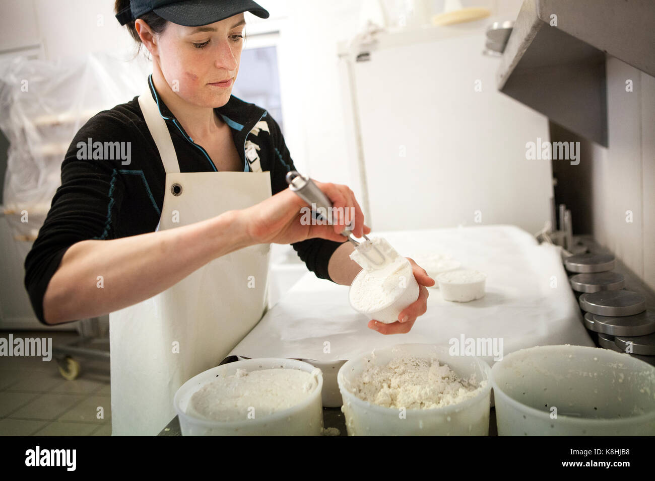 France goat cheese farm hi-res stock photography and images - Alamy
