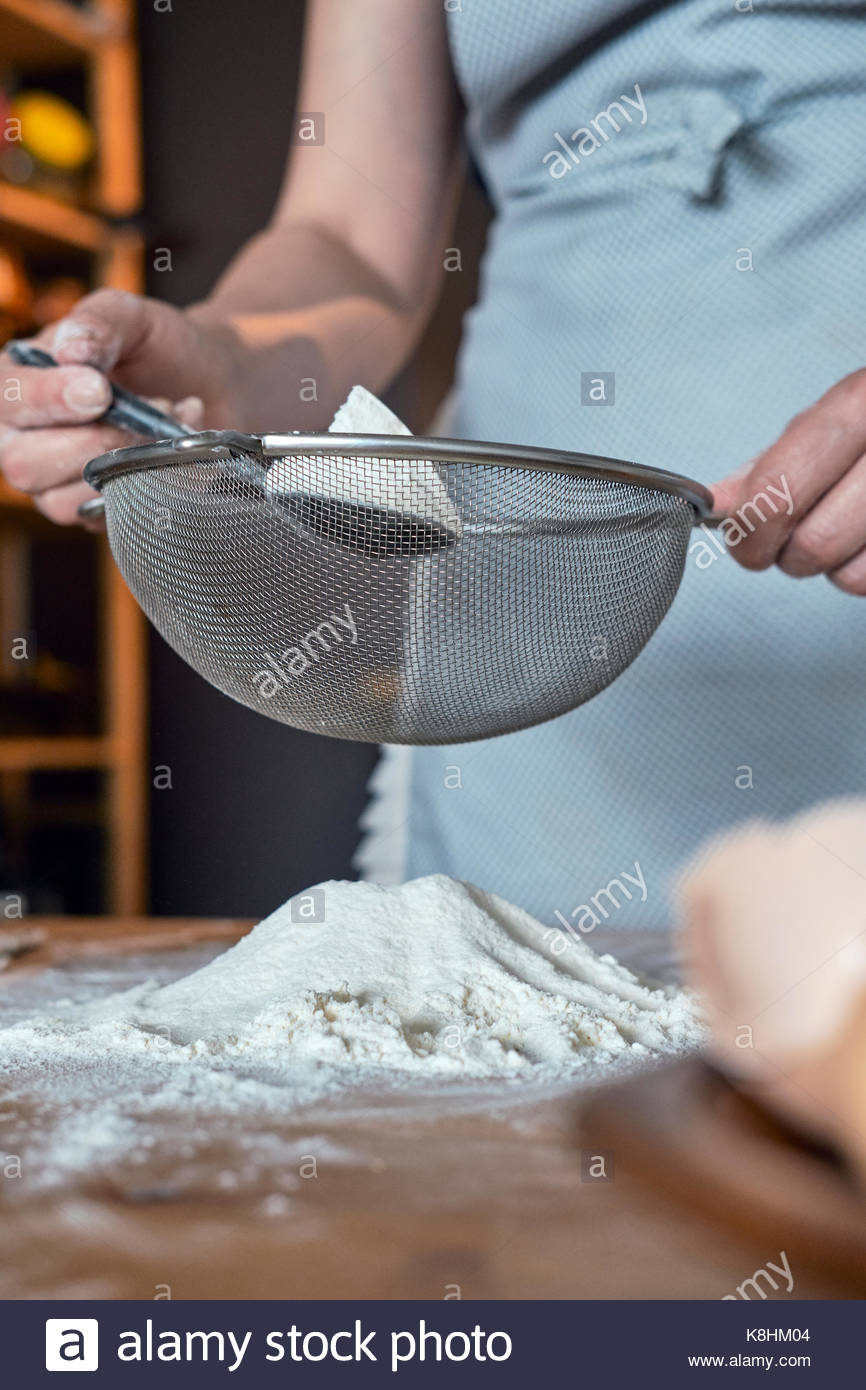 Sifting Stock Photos & Sifting Stock Images - Alamy