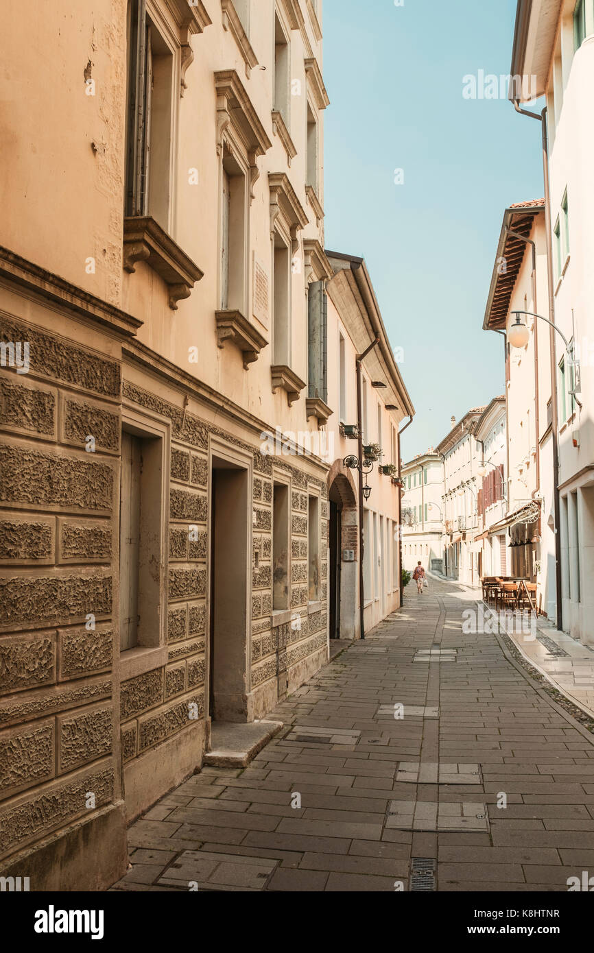 Narrow walkway buildings architecture hi-res stock photography and ...