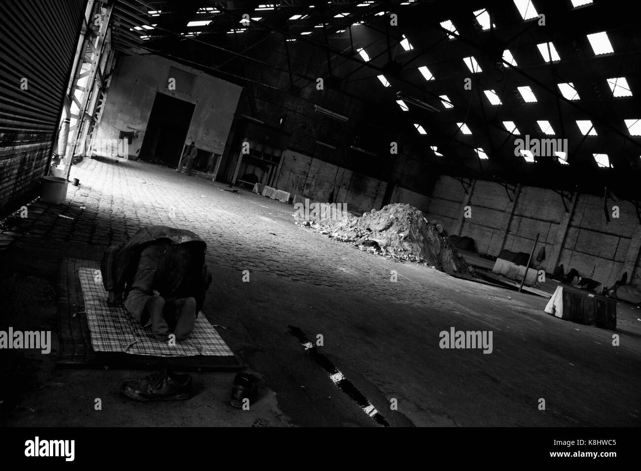 Africa muslim pray Black and White Stock Photos & Images - Alamy