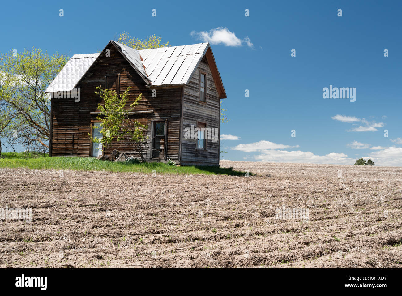 Old farmhouse hi-res stock photography and images - Alamy