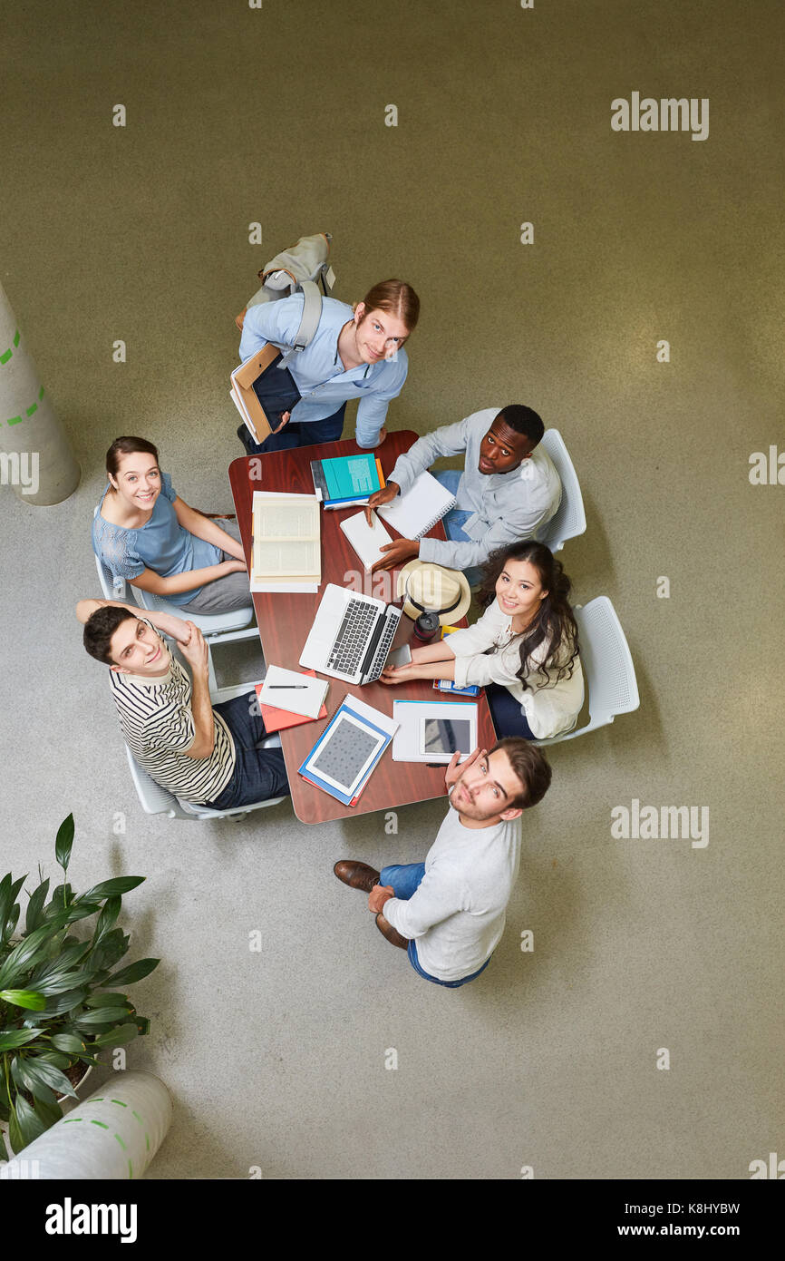 Teamwork study hi-res stock photography and images - Alamy