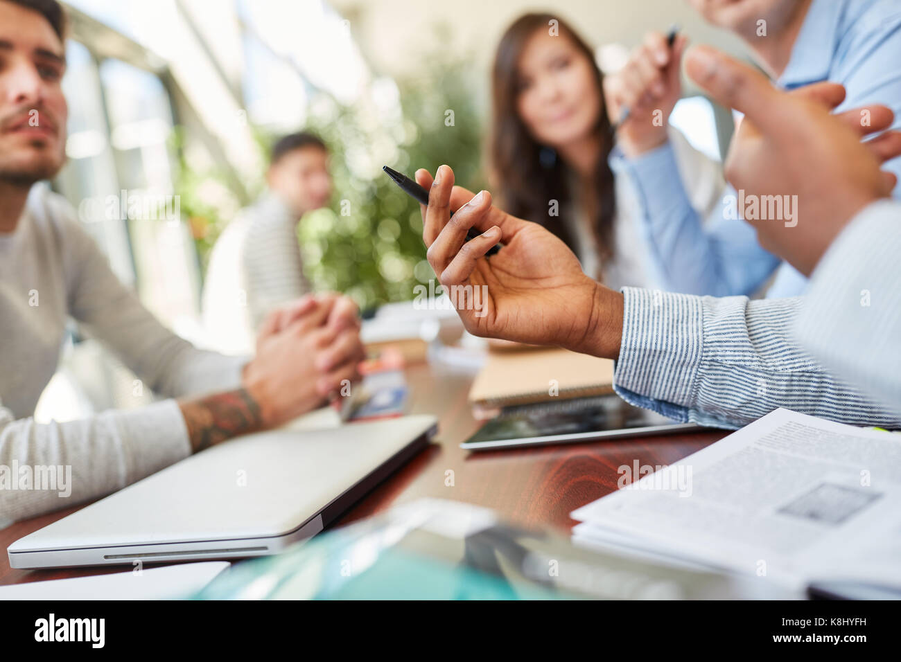 Students working together in study group at the uni Stock Photo - Alamy