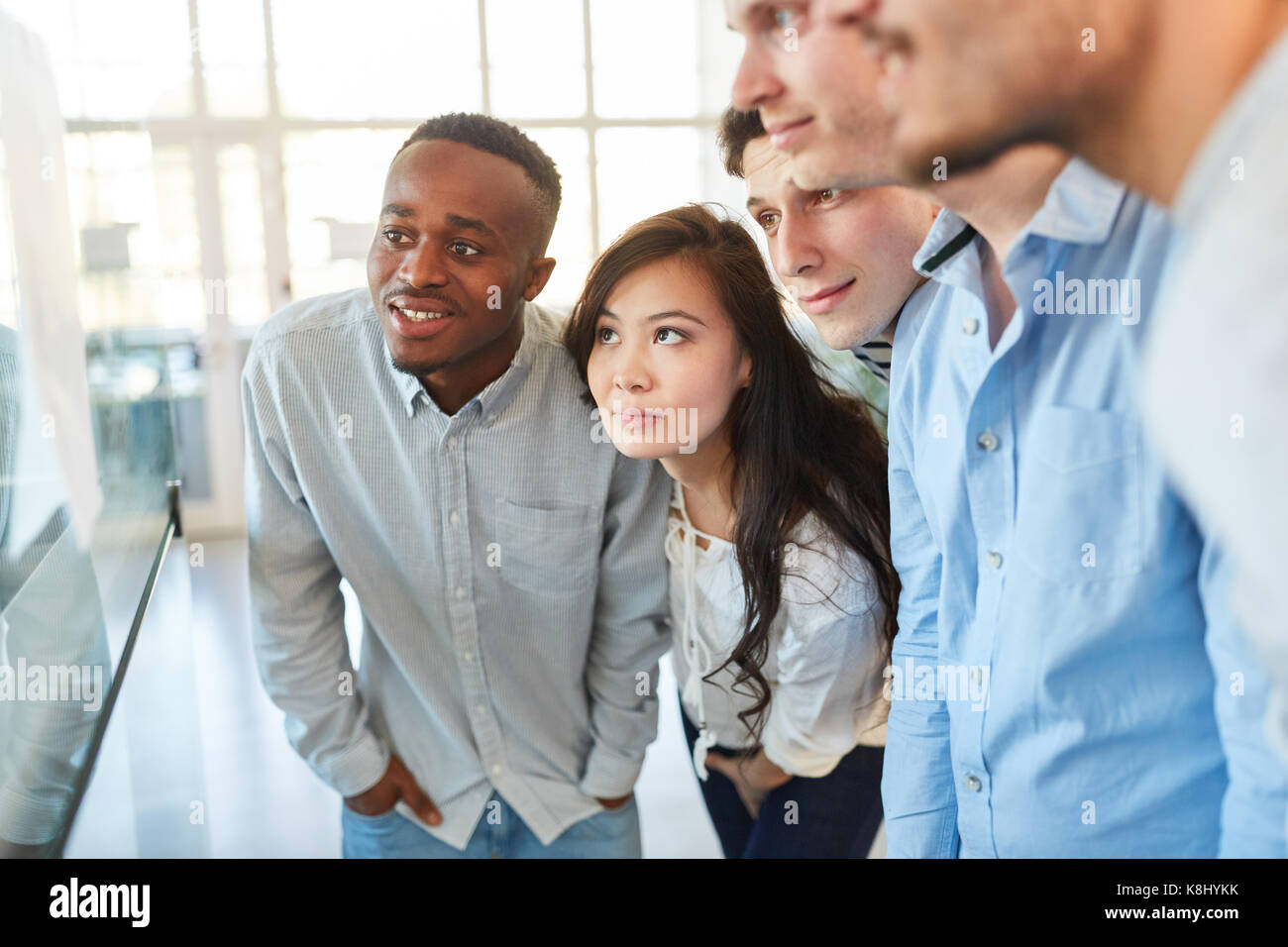 Curious students hi-res stock photography and images - Alamy