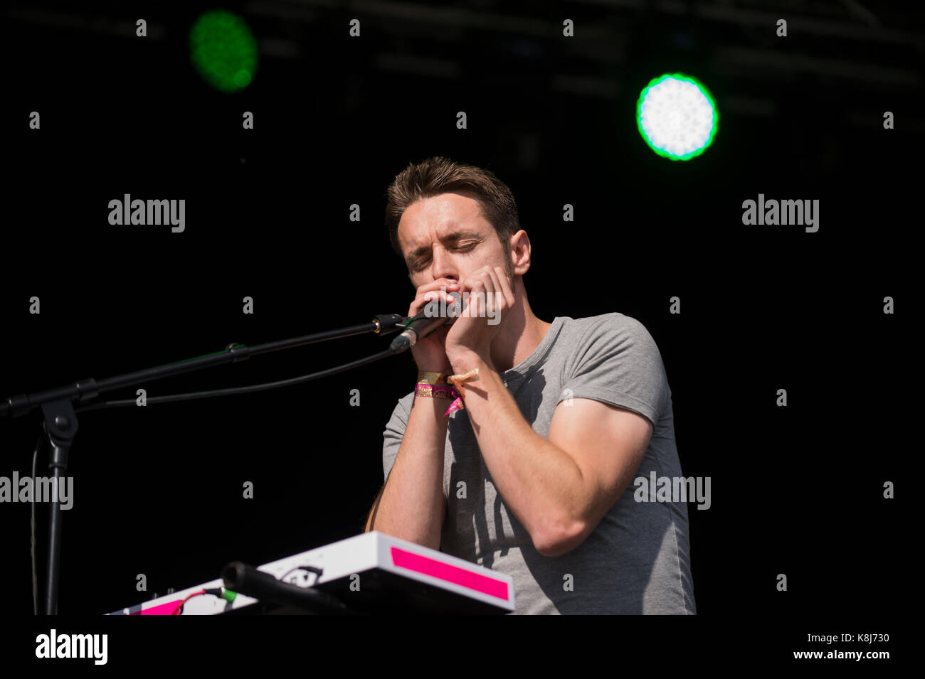 Robert shields hi-res stock photography and images - Alamy