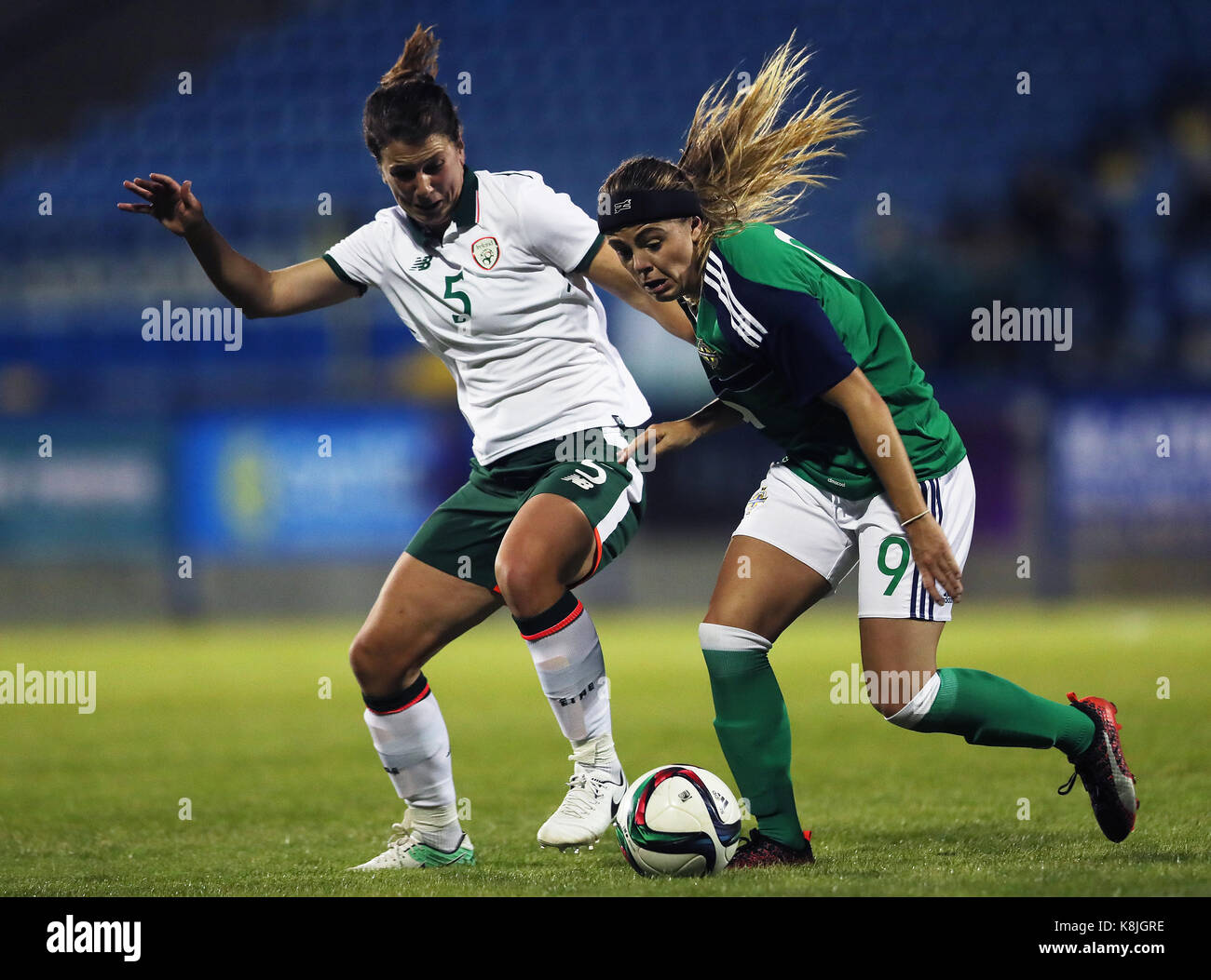 Julie simone hi-res stock photography and images - Alamy