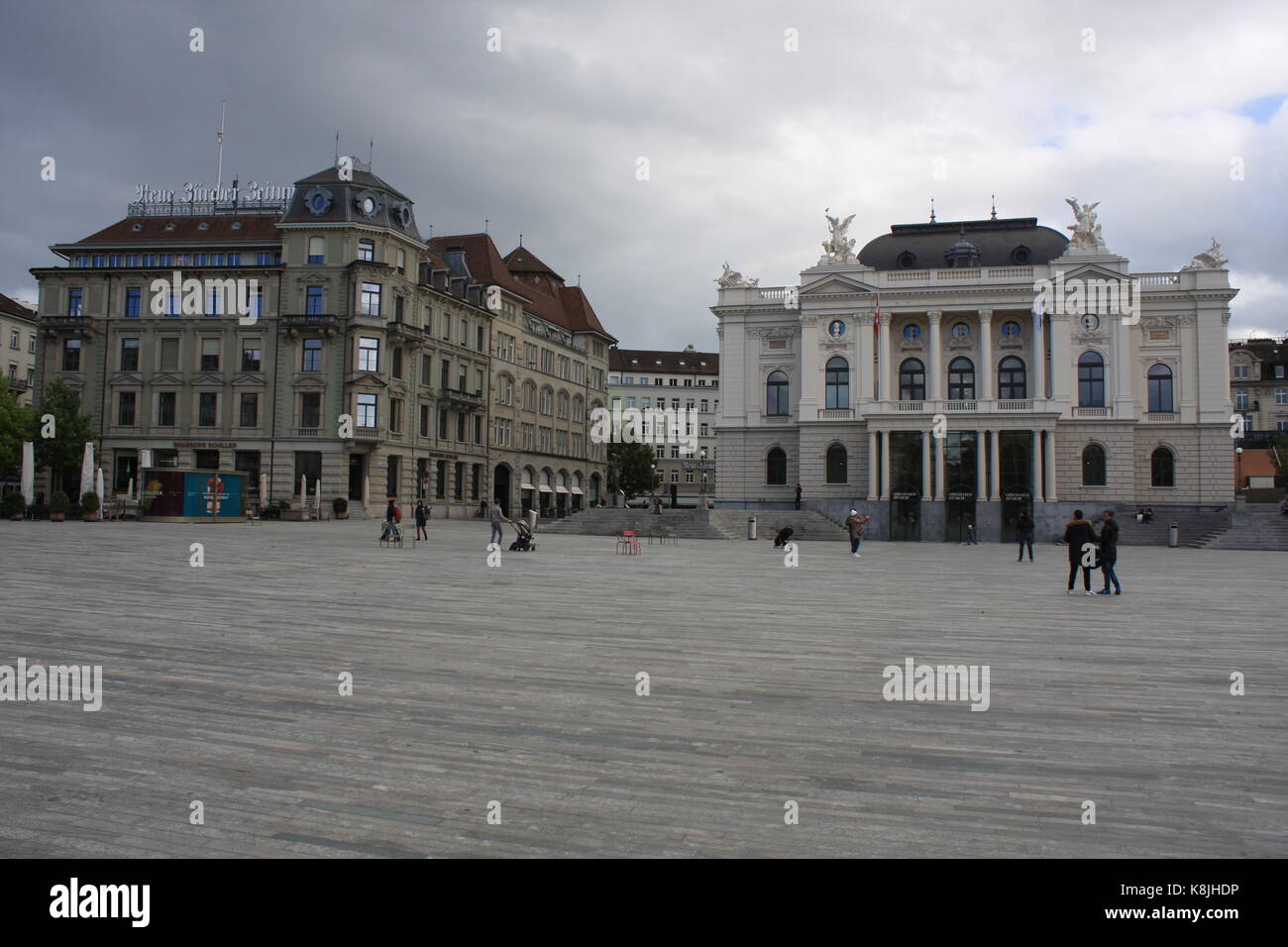 Zurich Opera House (Opernhaus Zurich) in Swiss Stock Photo - Alamy
