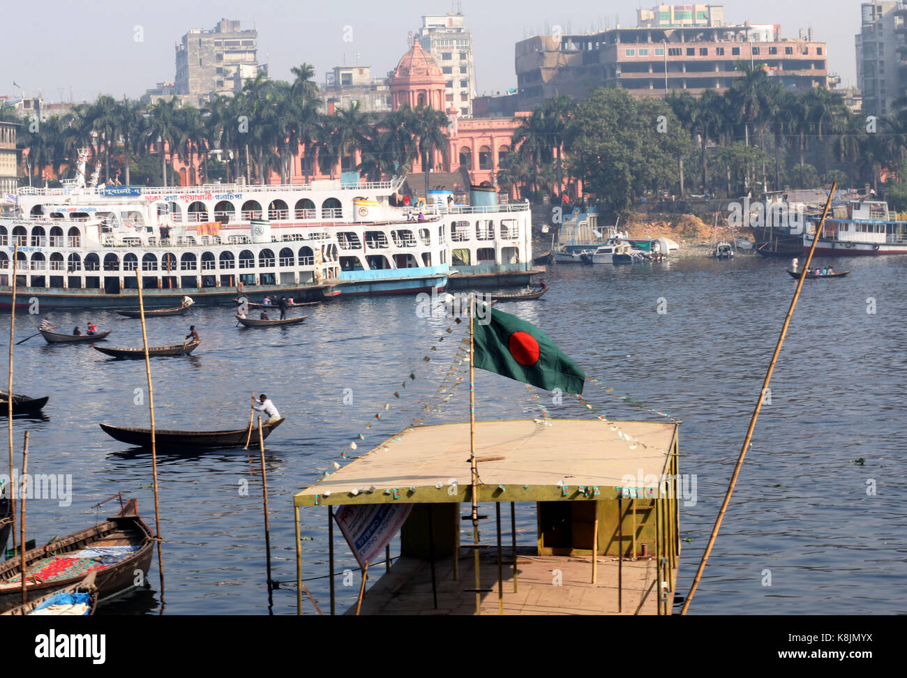 the life diversity over and surrounding the dying river buriganga of ...
