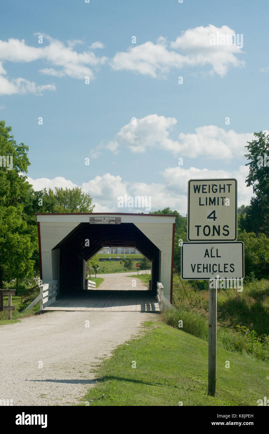 Cedar bridge hi-res stock photography and images - Alamy