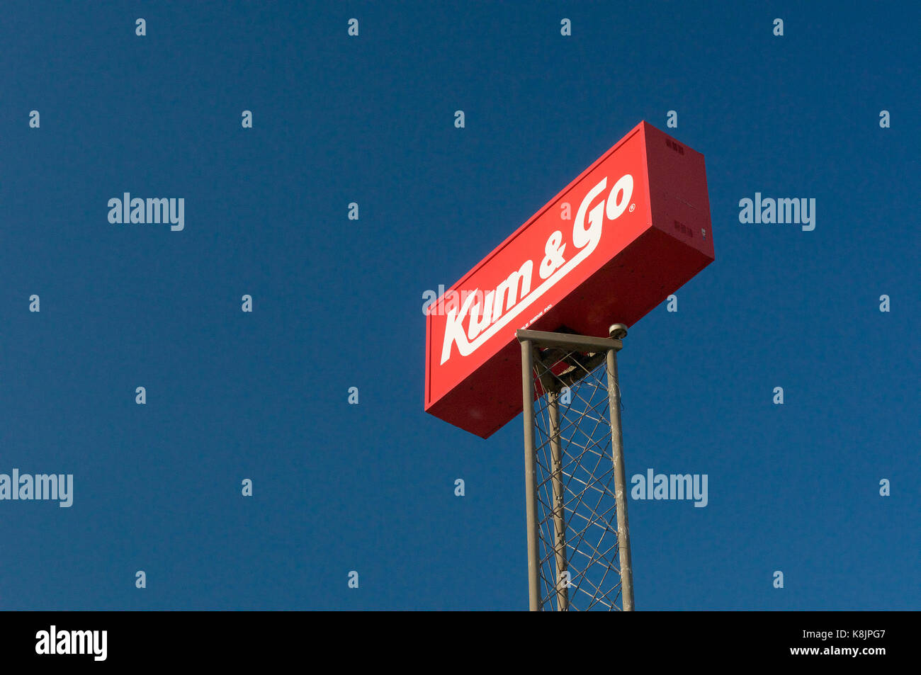 Kum and go sign hi-res stock photography and images - Alamy