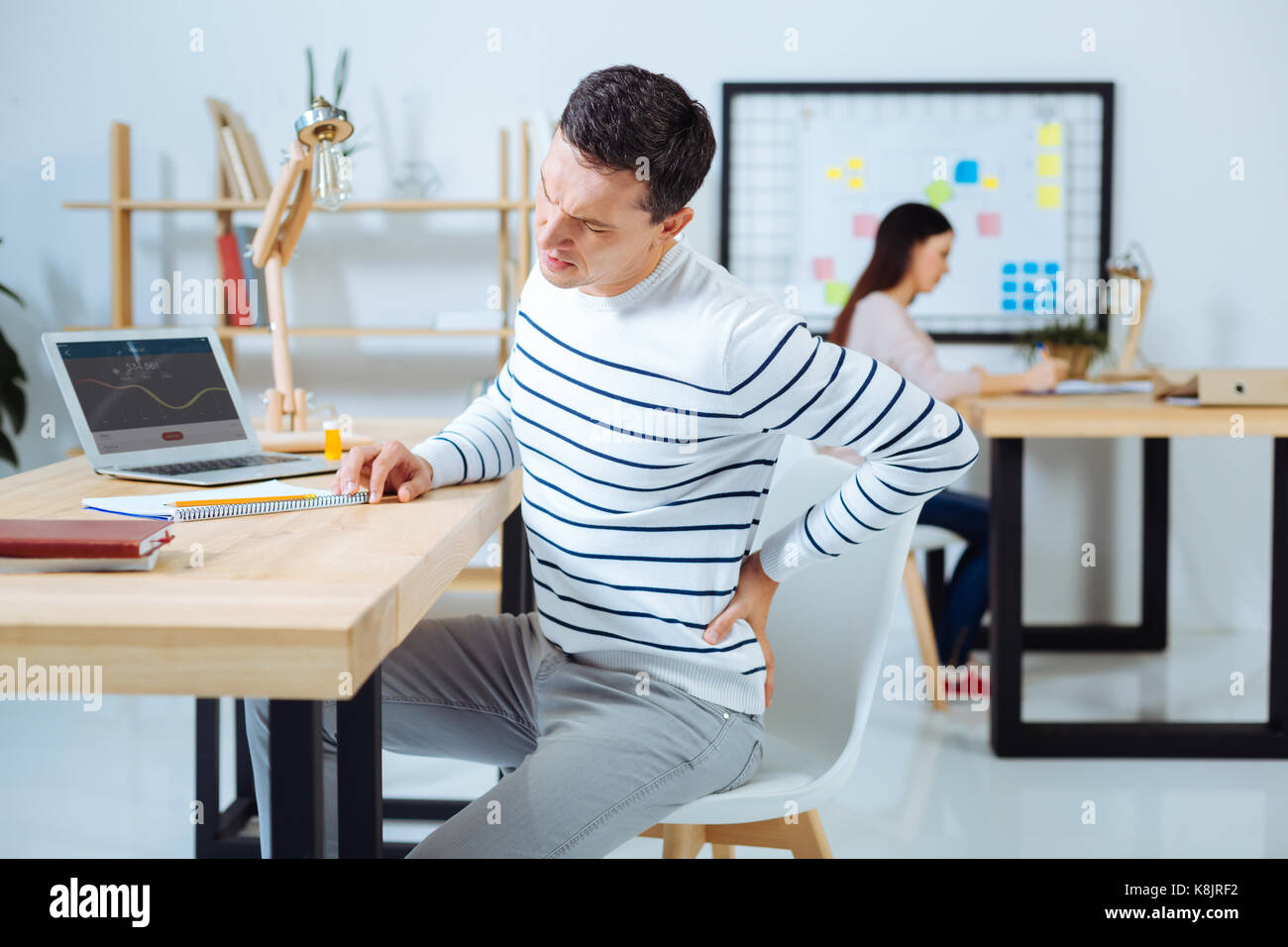 Serious pain hi-res stock photography and images - Alamy