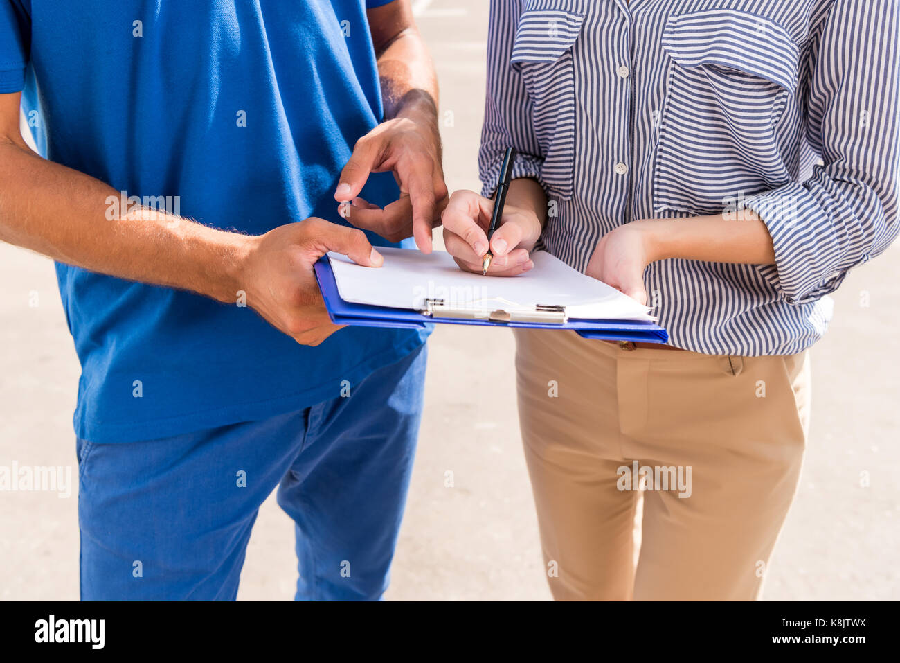 Delivery document hi-res stock photography and images - Alamy