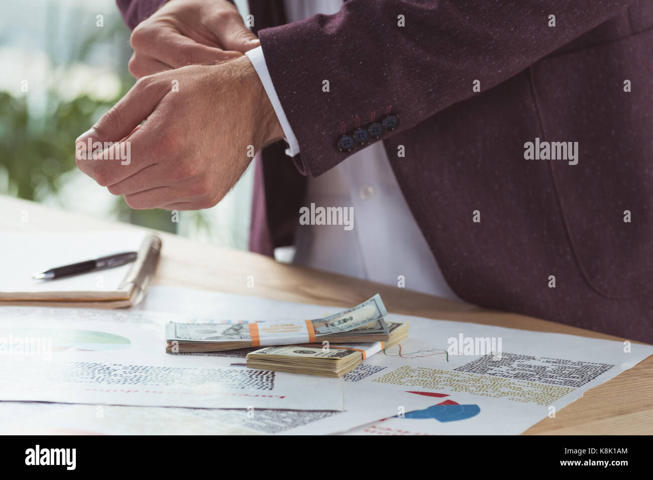 Dollar bank paperwork hi-res stock photography and images - Alamy