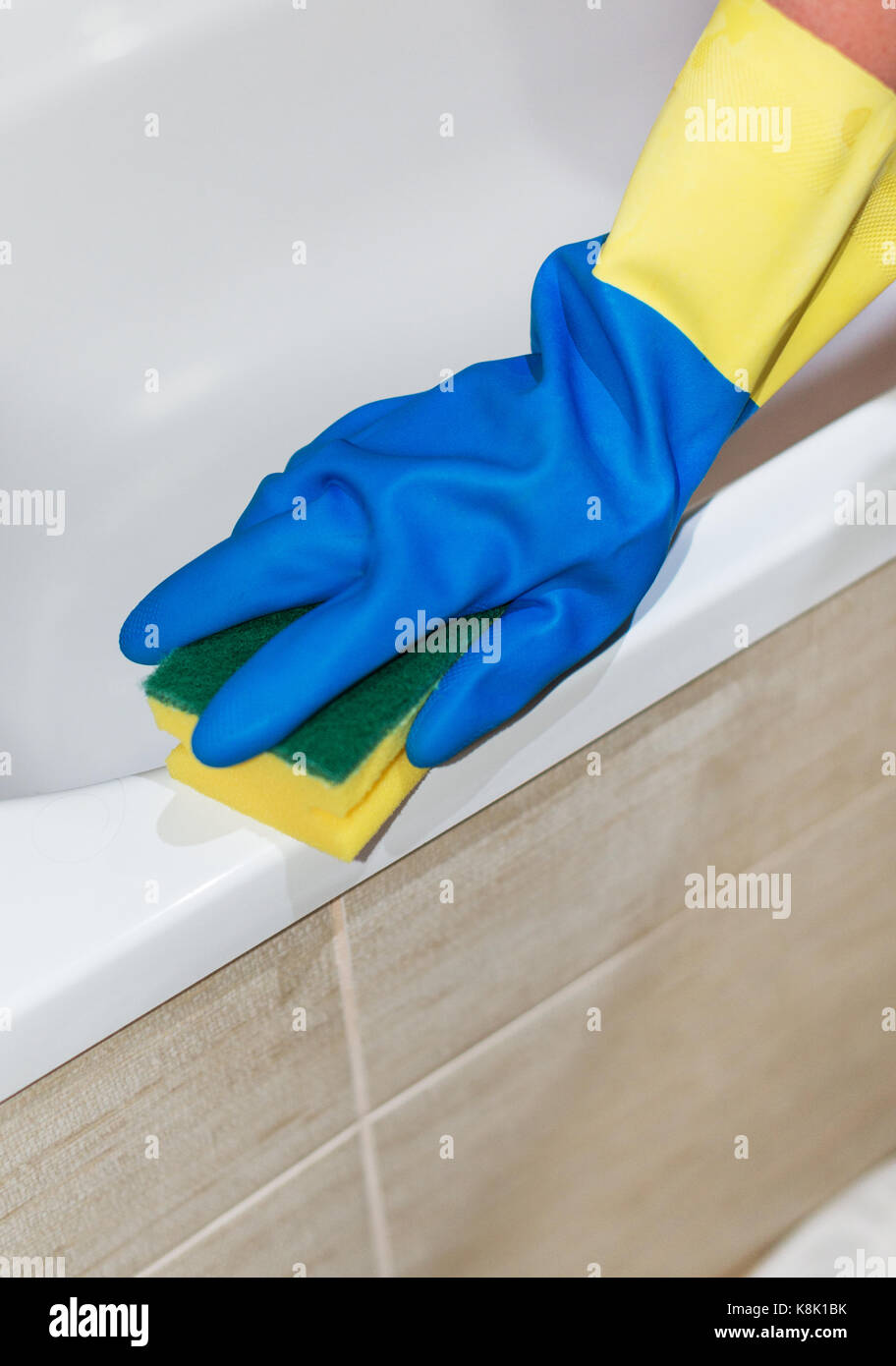 Cleaning the bath hi-res stock photography and images - Alamy