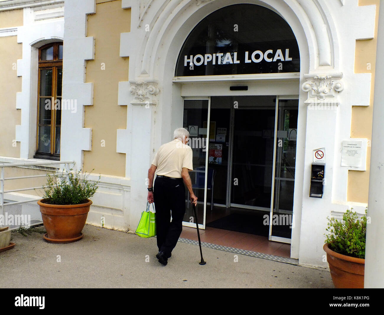 Centenarian male hi-res stock photography and images - Alamy