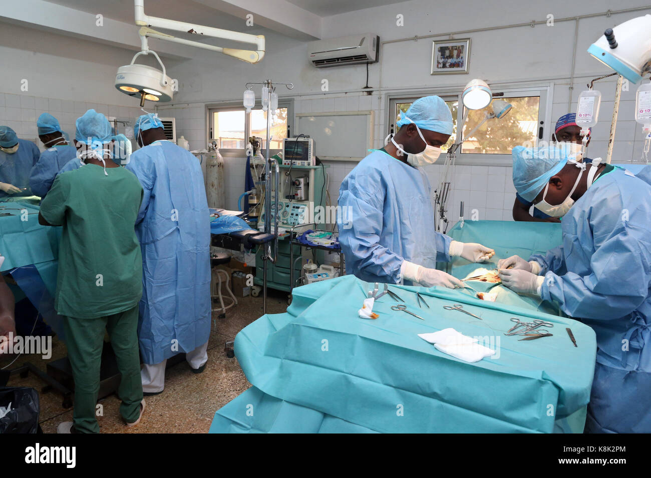African hospital hi-res stock photography and images - Alamy