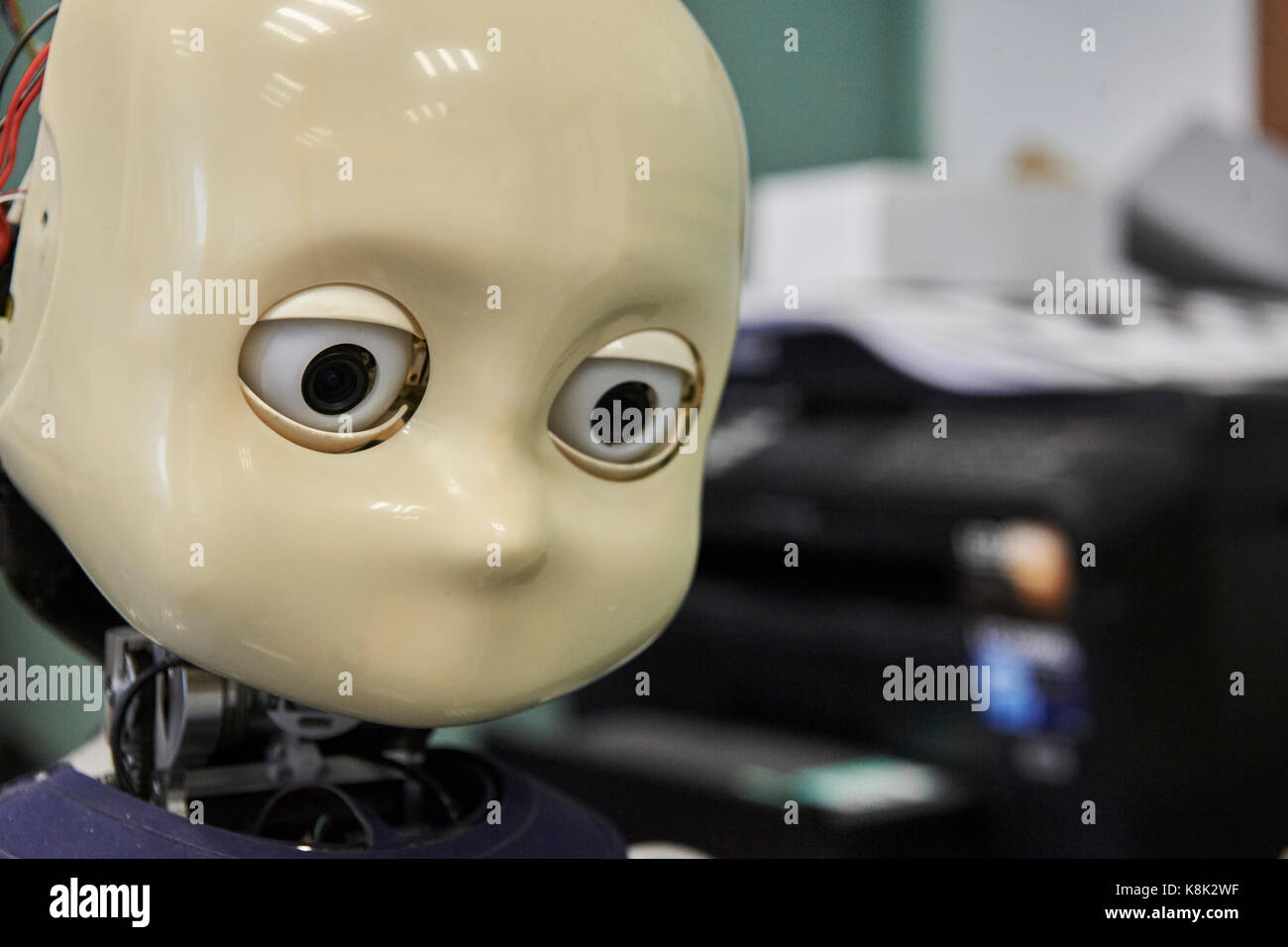 Inside robotics lab humanoid robot hi-res stock photography and images ...