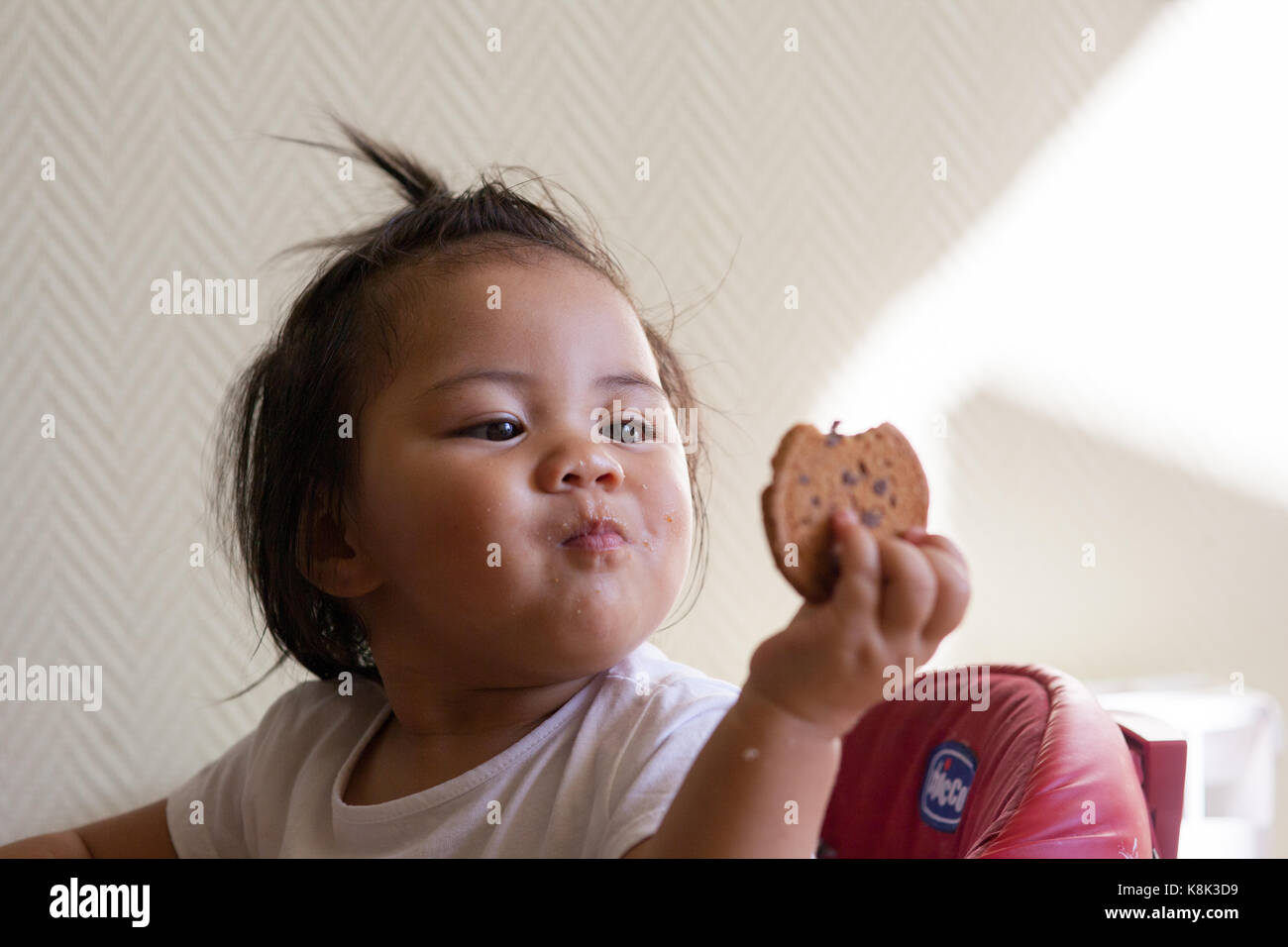 Baby crackers hi-res stock photography and images - Alamy