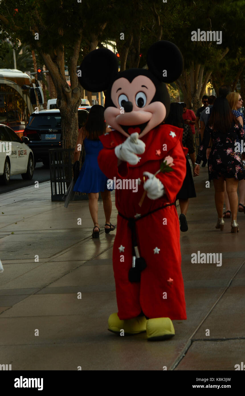 Micky mouse ears hi-res stock photography and images - Alamy