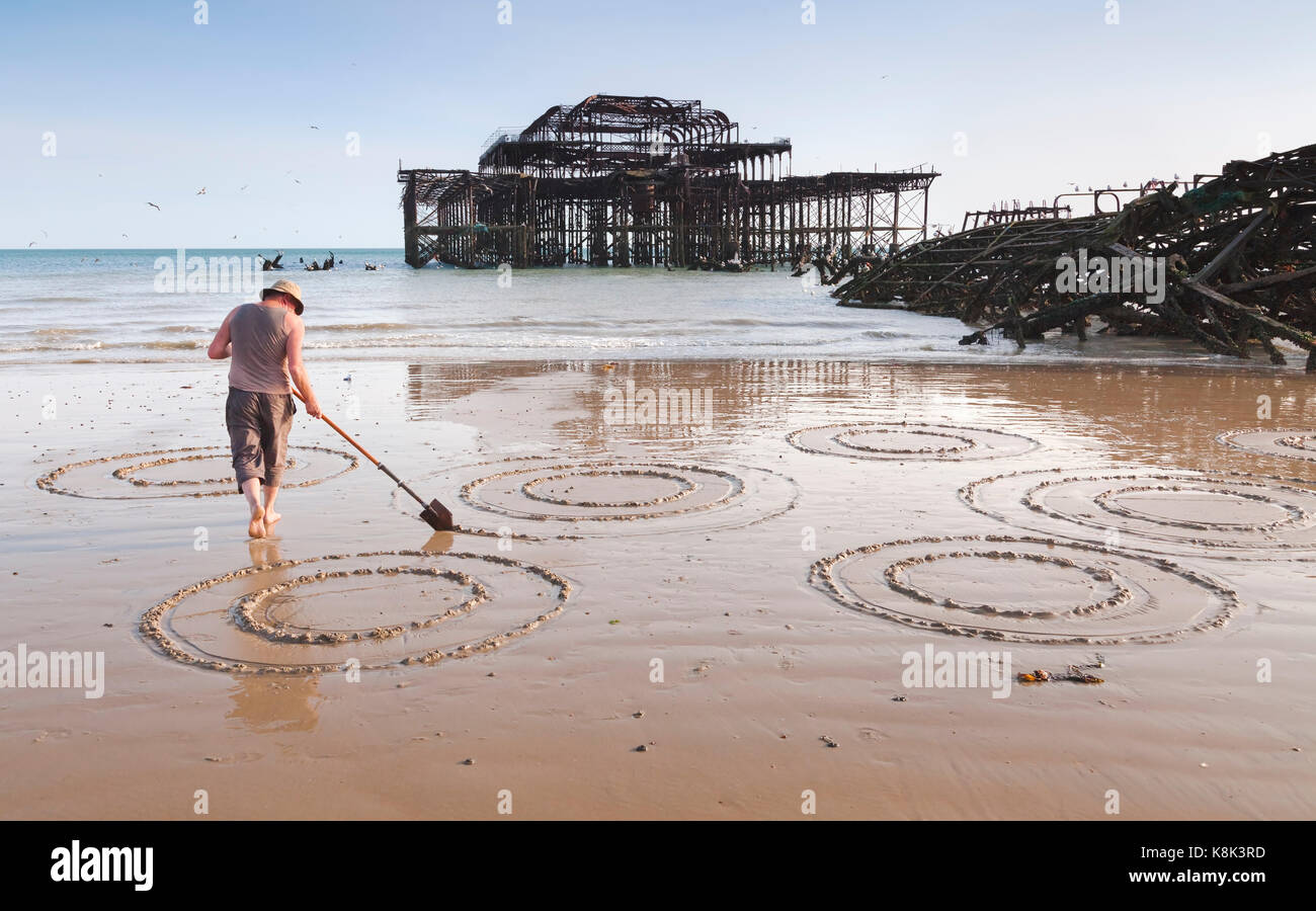 Wet sand patterns hi-res stock photography and images - Alamy