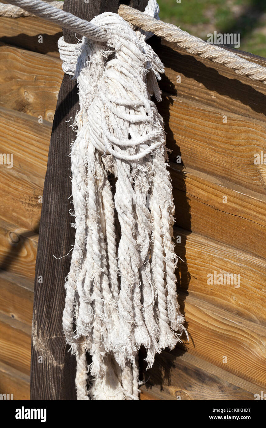 ship tied white rope. Photo close-up, focus on the knot Stock Photo - Alamy