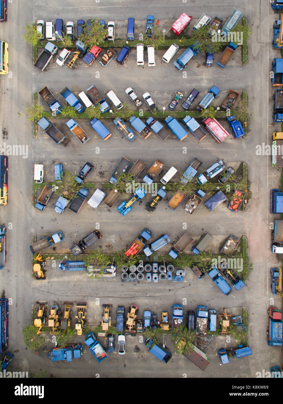 Car park stacked parking garage hi-res stock photography and images - Alamy