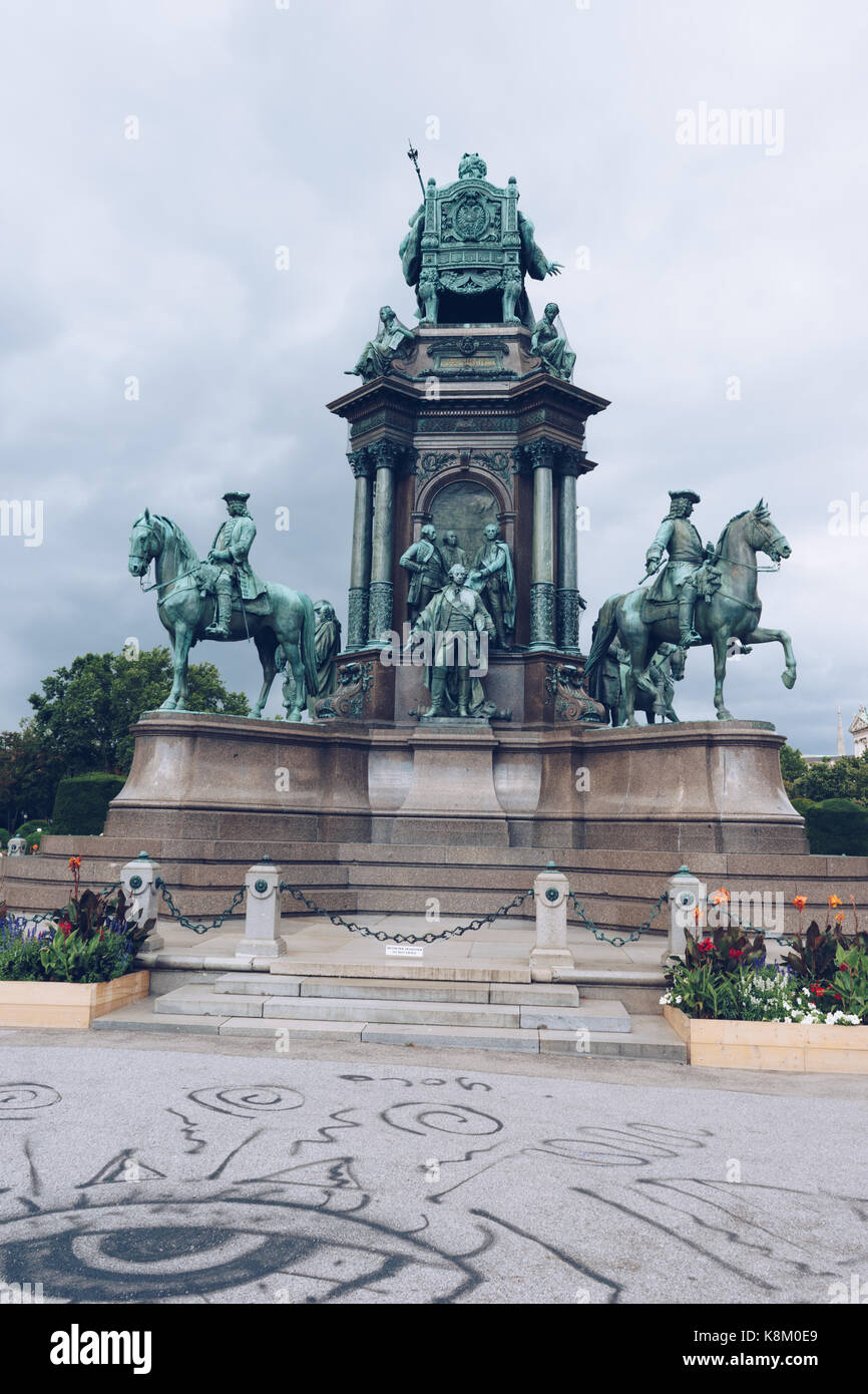 Bronze statue in Vienna, Austria Stock Photo - Alamy