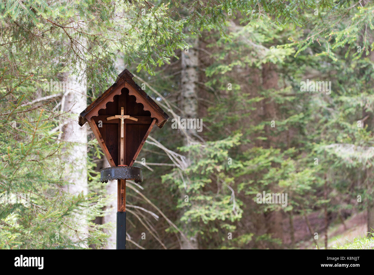 Cross In Woods Stock Photos & Cross In Woods Stock Images - Alamy