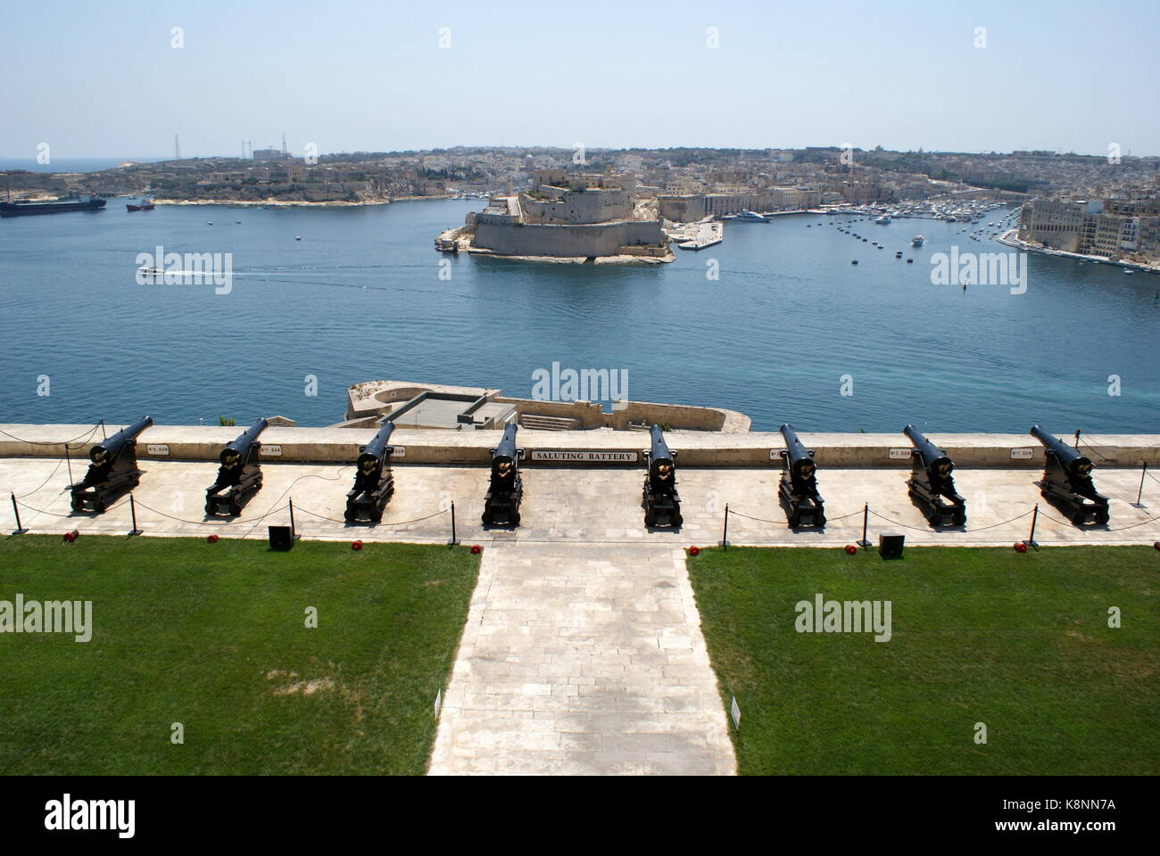Saluting battery from upper hi-res stock photography and images - Alamy
