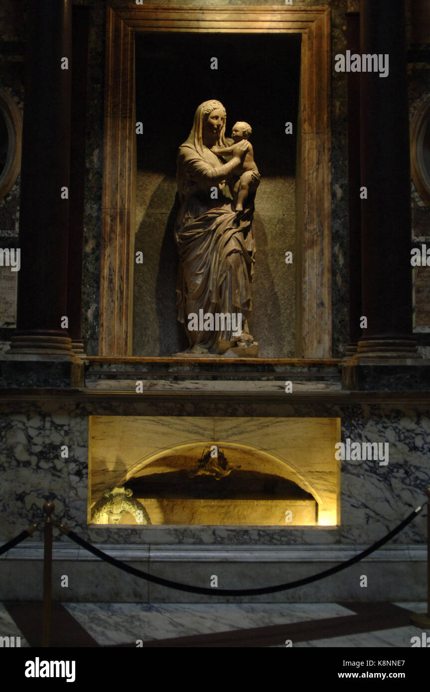 Madonna del Sasso by Lorenzetto (1490-1541), above the Tomb of Raphael ...