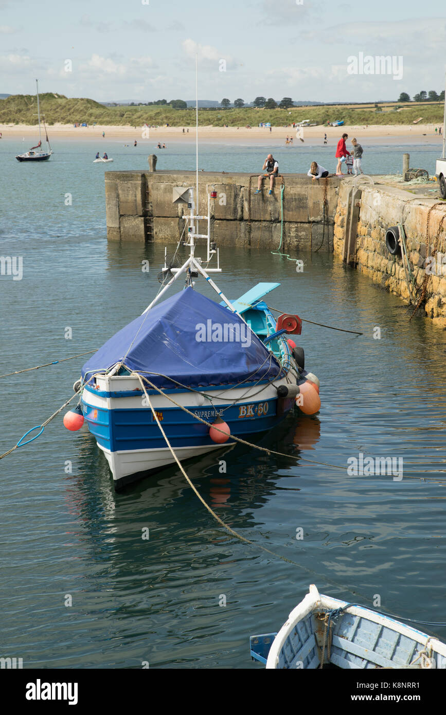 Beadnell quay hi-res stock photography and images - Alamy