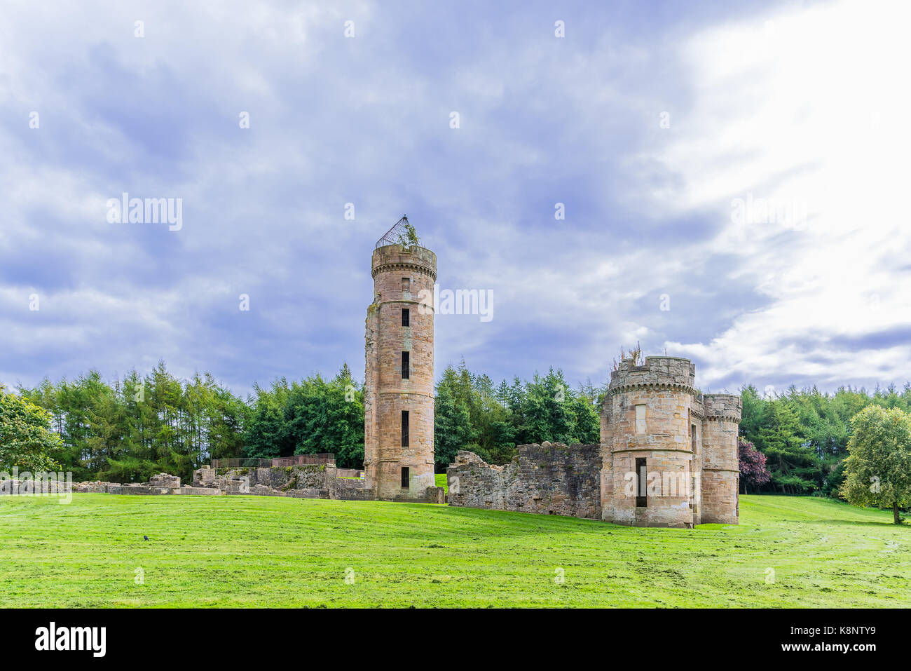 Eglinton castle ruins hi-res stock photography and images - Alamy