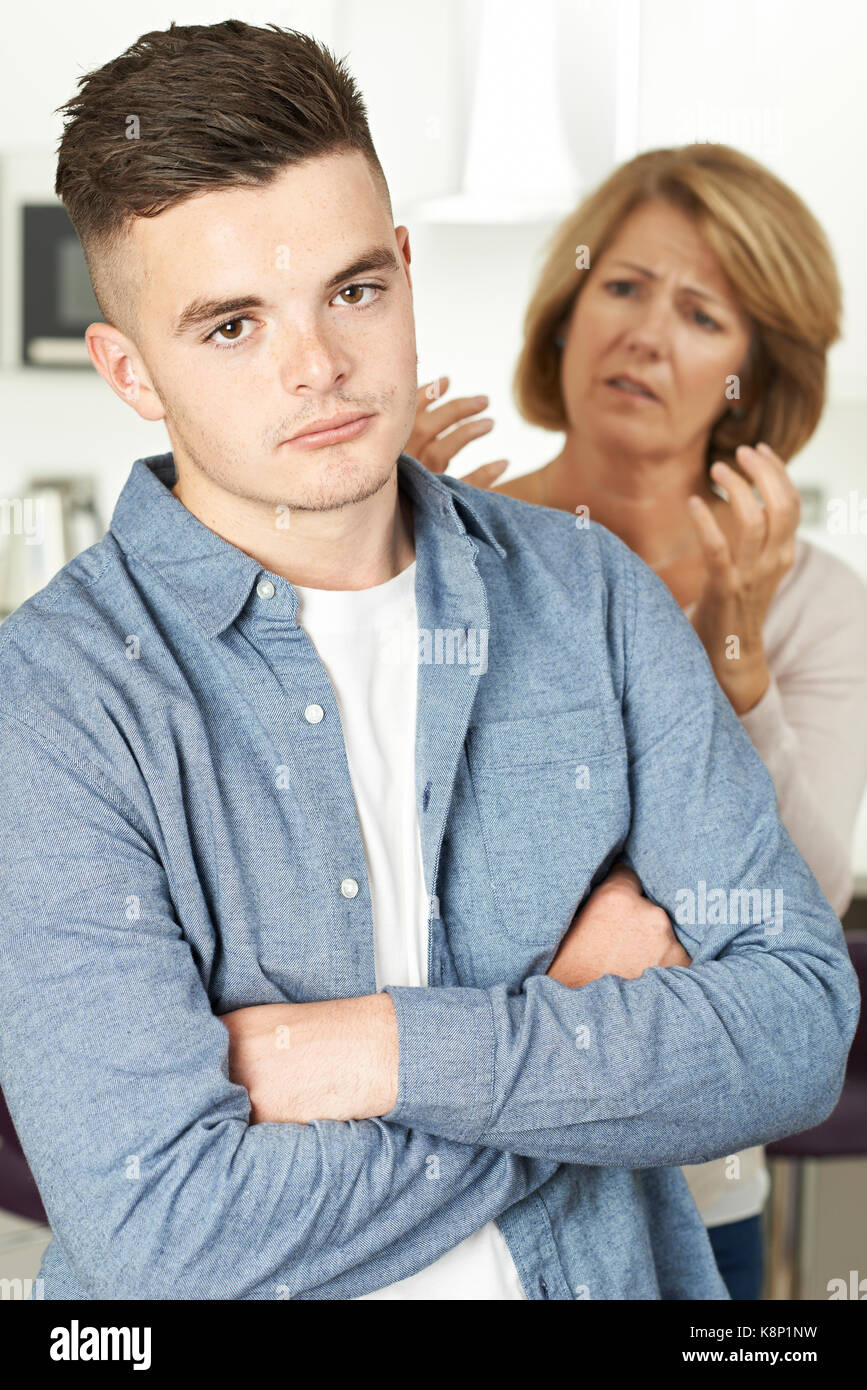 Angry mother and teenage son hi-res stock photography and images - Alamy