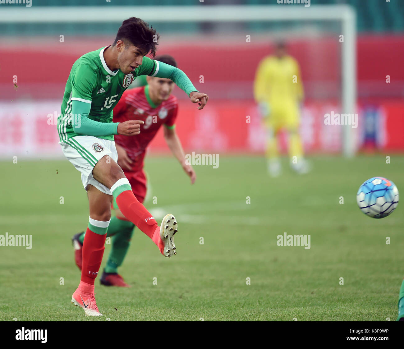 Yunnan, China's Yunnan Province. 20th Sep, 2017. Jose Chapa (L) of ...