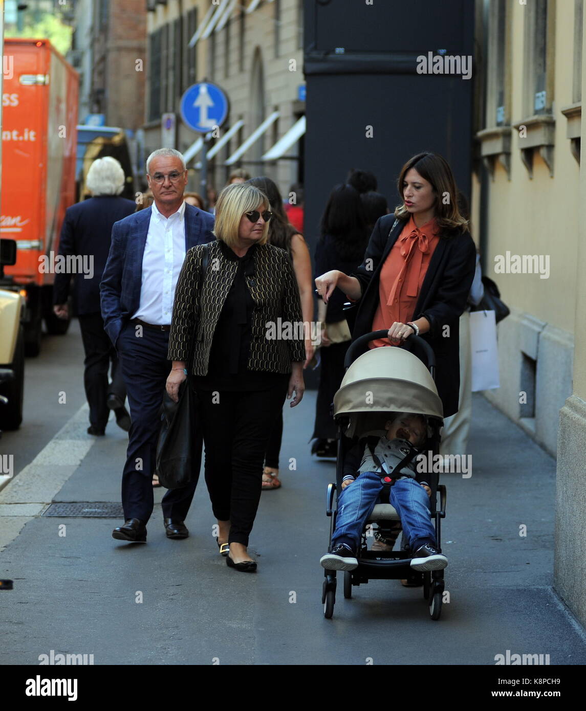 Milan, Claudio Ranieri and family in the center Claudio Ranieri, coach ...