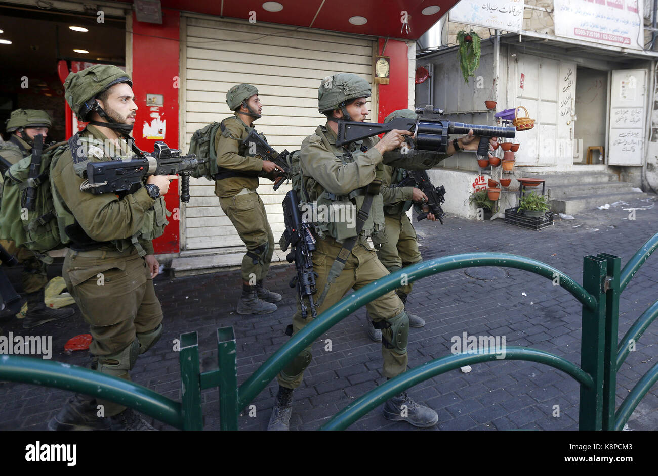 Hebron, West Bank, Palestinian Territory. 20th Sep, 2017. Israeli ...
