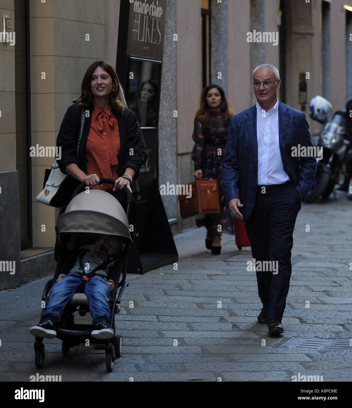 Milan, Claudio Ranieri and family in the center Claudio Ranieri, coach ...